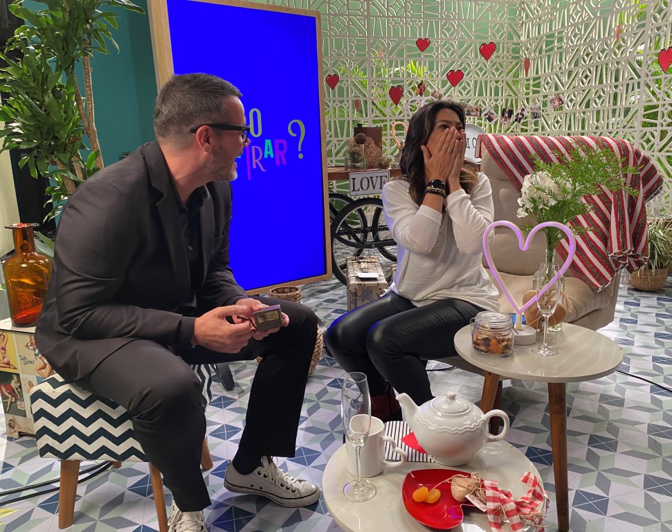 Em clima de Dia dos Namorados, apresentadora da RBS TV protagoniza ...