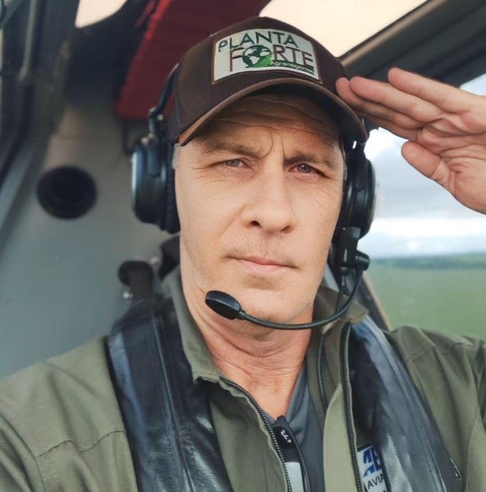 Piloto gaúcho é homenageado em despedida após trágico acidente aéreo ...