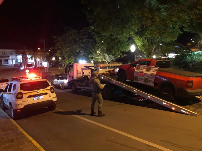Homem é detido por insultos e resistência à prisão em Nova Roma do Sul - Studio Notícias | Studio TV