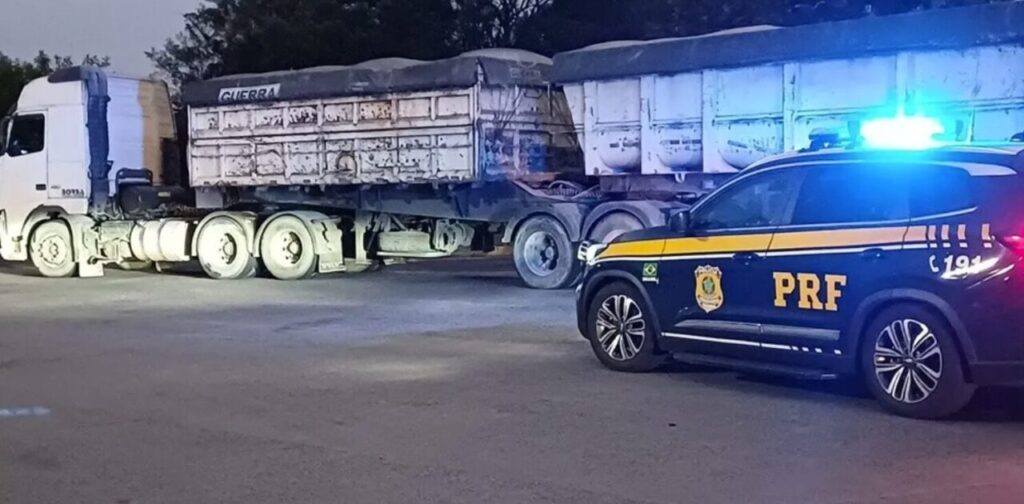 Caminhões são flagrados com excesso de peso na BR-101 em Torres ...