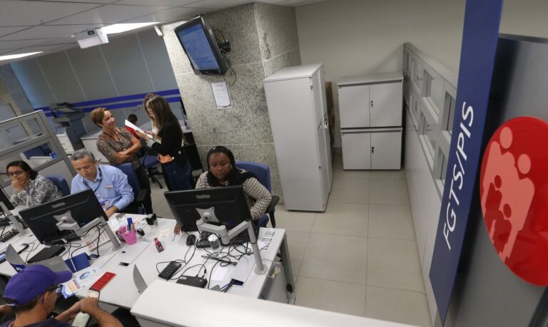 PIS/Pasep para quem nasceu em julho e agosto é pago nesta segunda ...